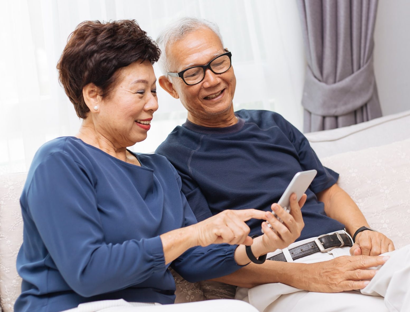 Jitterbug Phone Review with Pros and Cons - Caring.com