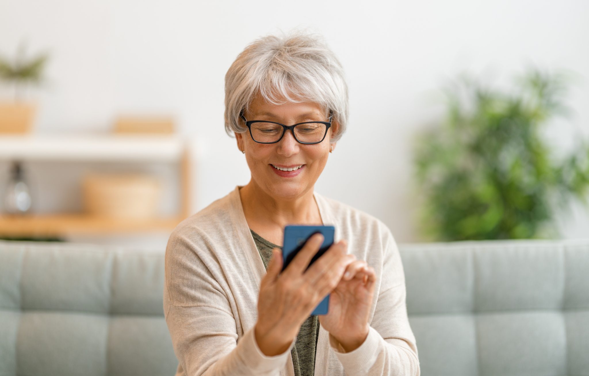 The Best Caption Phones for Seniors - Caring.com